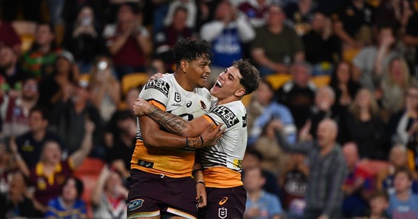 Cobbo grabs three as Broncos blitz Sea Eagles | QRL
