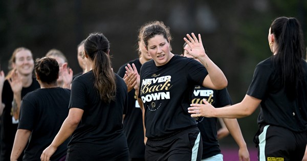 Chelsea Lenarduzzi, Shenae Ciesiolka, Brisbane Broncos, NRLW season ...