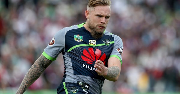 Canberra Raiders Ricky Stuart switches halves for Bulldogs trial | NRL.com