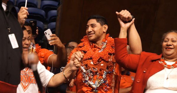 Tonga fans repeat wild World Cup scenes | NRL.com