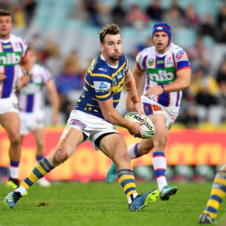 Parramatta Eels star Mitchell Moses cleared of serious knee injury - NRL