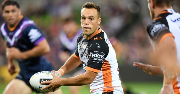 Brooks knows he must hook in to stay clear of the No.9 jersey | NRL.com