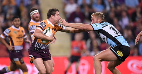Bennett zips it on his future until October | NRL.com