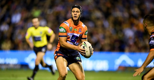 Ponga return eases pressure on Pearce to carry Knights | NRL.com