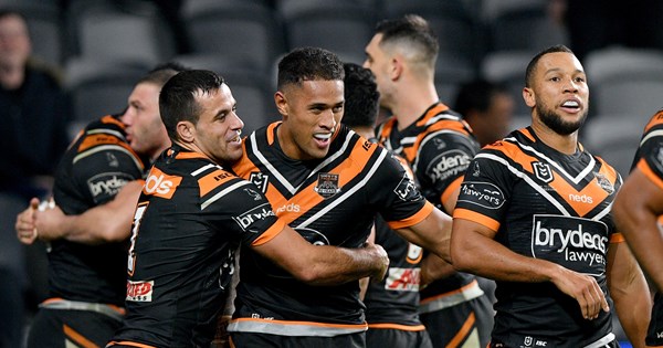Choose who scored the NRL Try of the Week for Round 15 | NRL.com