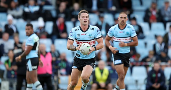 NRL 2022, Cronulla Sharks, Nicho Hynes braces for a fiery welcome from ...