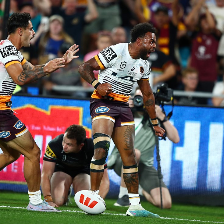 Selwyn Cobbo Try | NRL.com