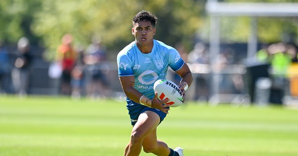 NRL 2024, Warriors v Sharks, Taine Tuaupiki, Roger Tuivasa-Sheck ...