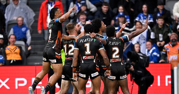NRL 2025, round 22, live blog, Wests Tigers, Canterbury Bulldogs ...